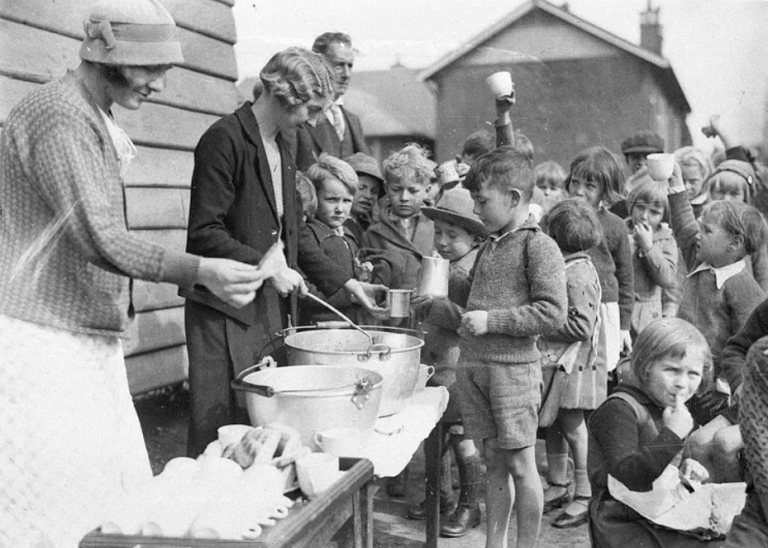 The History of School Lunches in the United States – FoodFiles