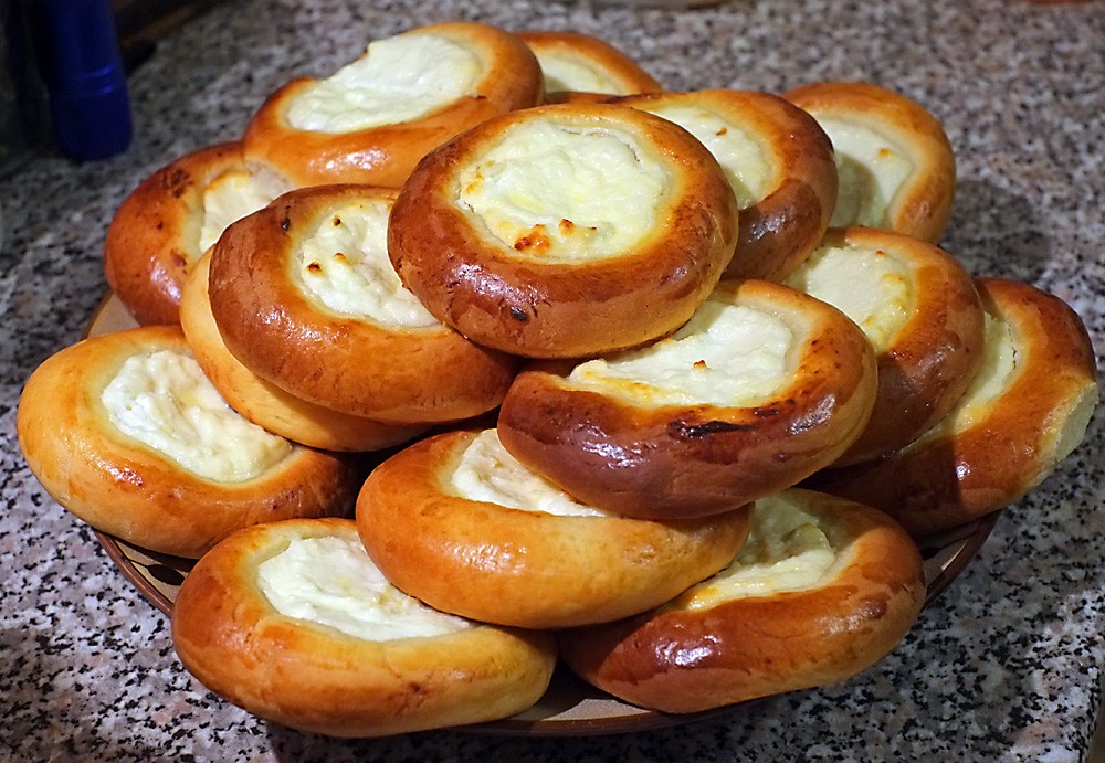 Vatrushki: Creamy Slavic Pastries – FoodFiles