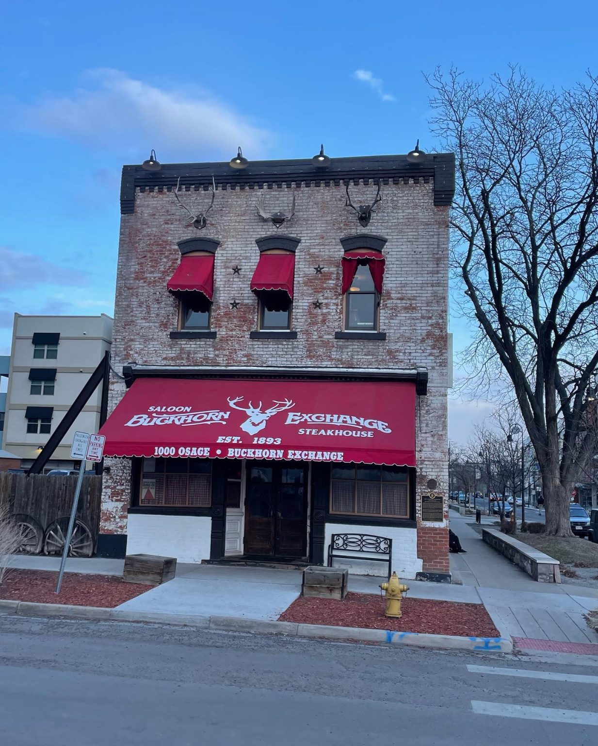 Timeless Tables: The 14 Oldest Restaurants & Pubs Still Serving in the ...