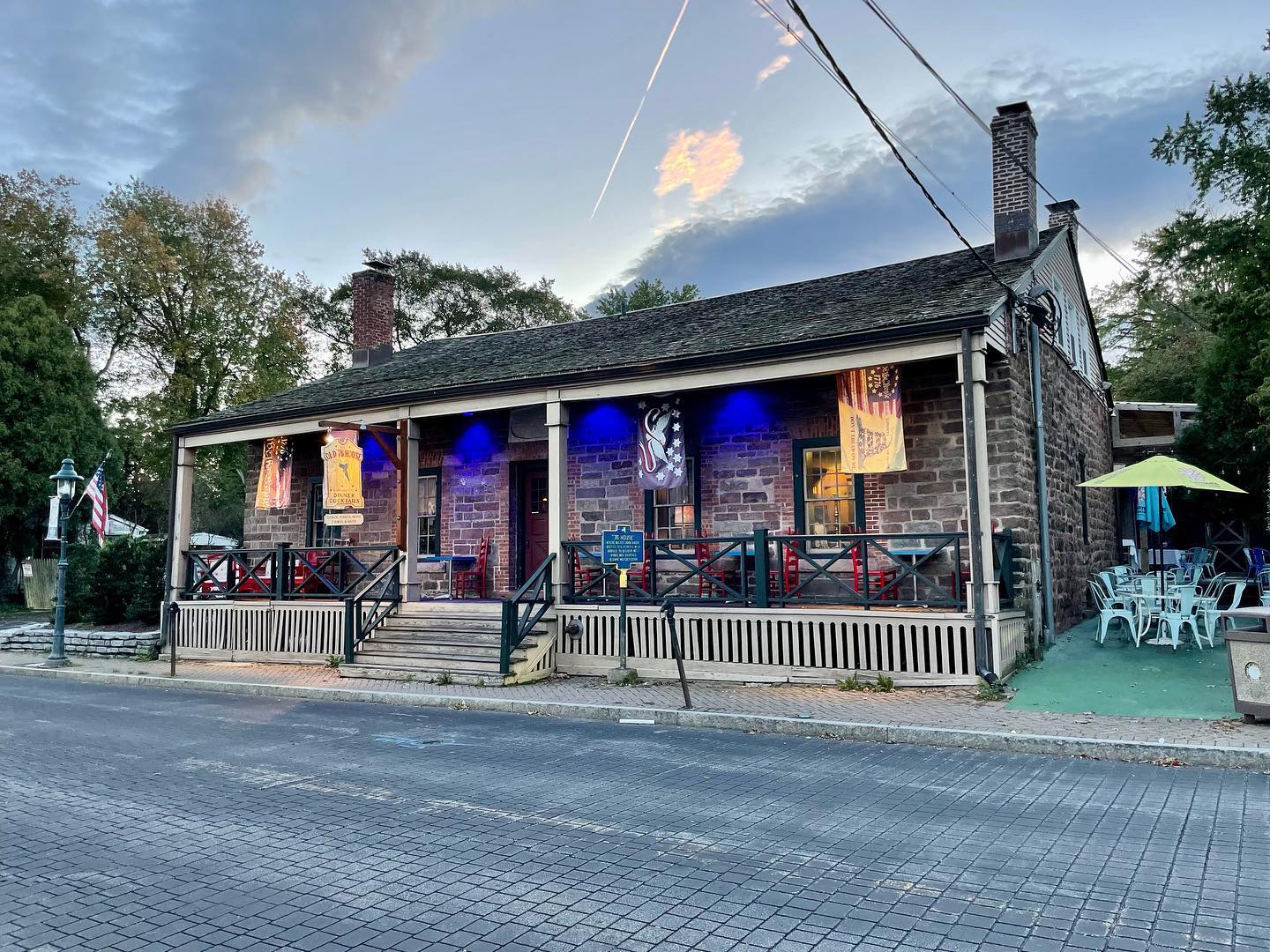 Timeless Tables: The 14 Oldest Restaurants & Pubs Still Serving in the ...